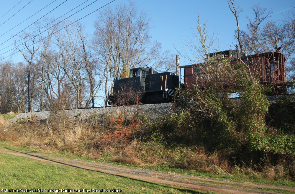 PRR 9331 northbound